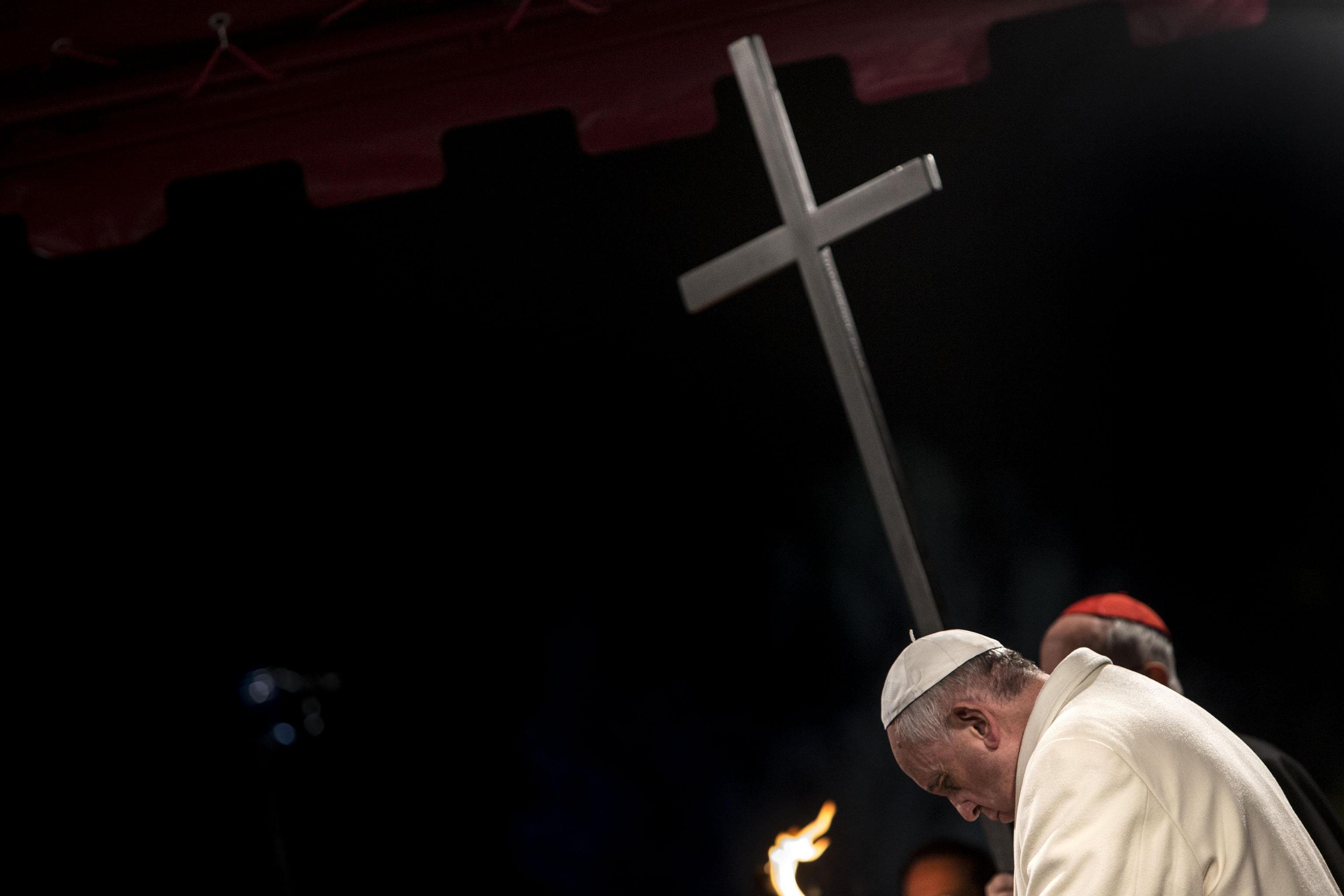 Le meditazioni della Via Crucis papale - Il Popolo Tortona