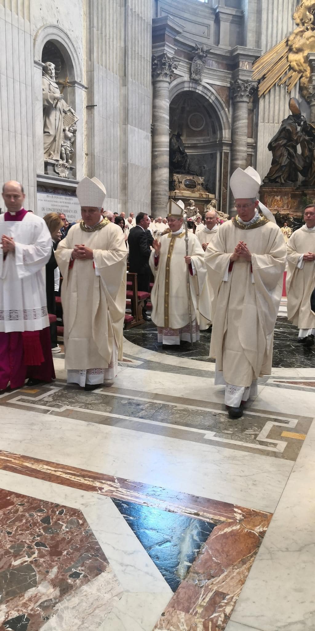 Mons. Marini all’ordinazione episcopale di Mons. Ravelli - Il Popolo ...